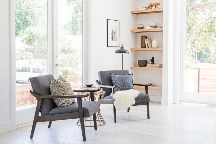 Why Indoor Lounge Chairs Are the Key to a Cozy Home – Couchery